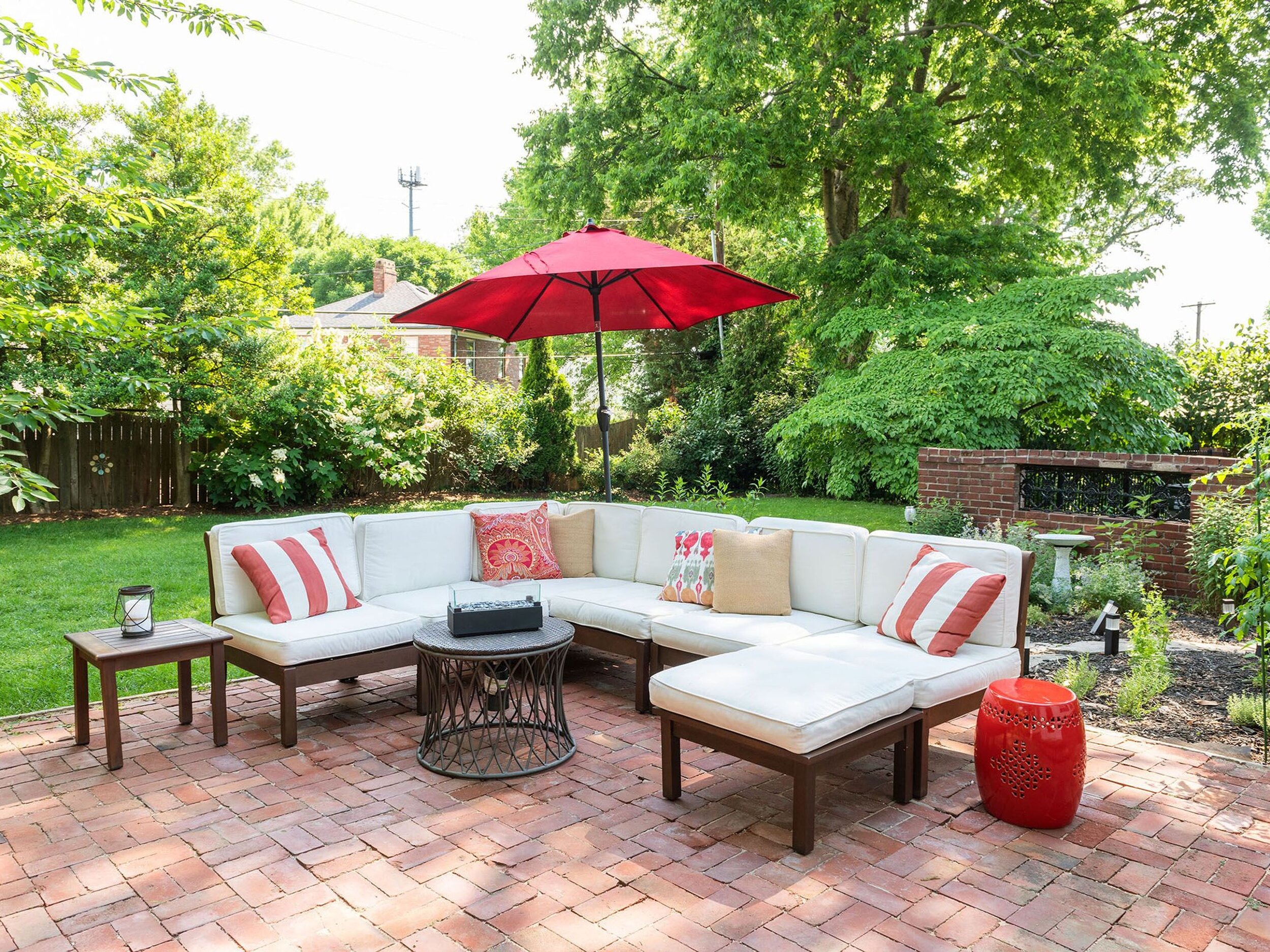 NEIGHBORHOOD SPOTLIGHT: Webster Groves - The Scout Guide