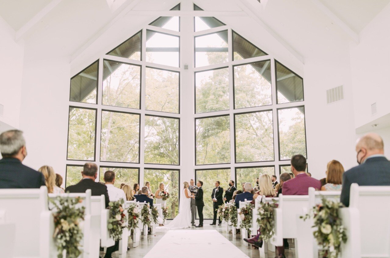 PICTURE-PERFECT (PIVOT) WEDDINGS AT OSAGE HOUSE - The Scout Guide