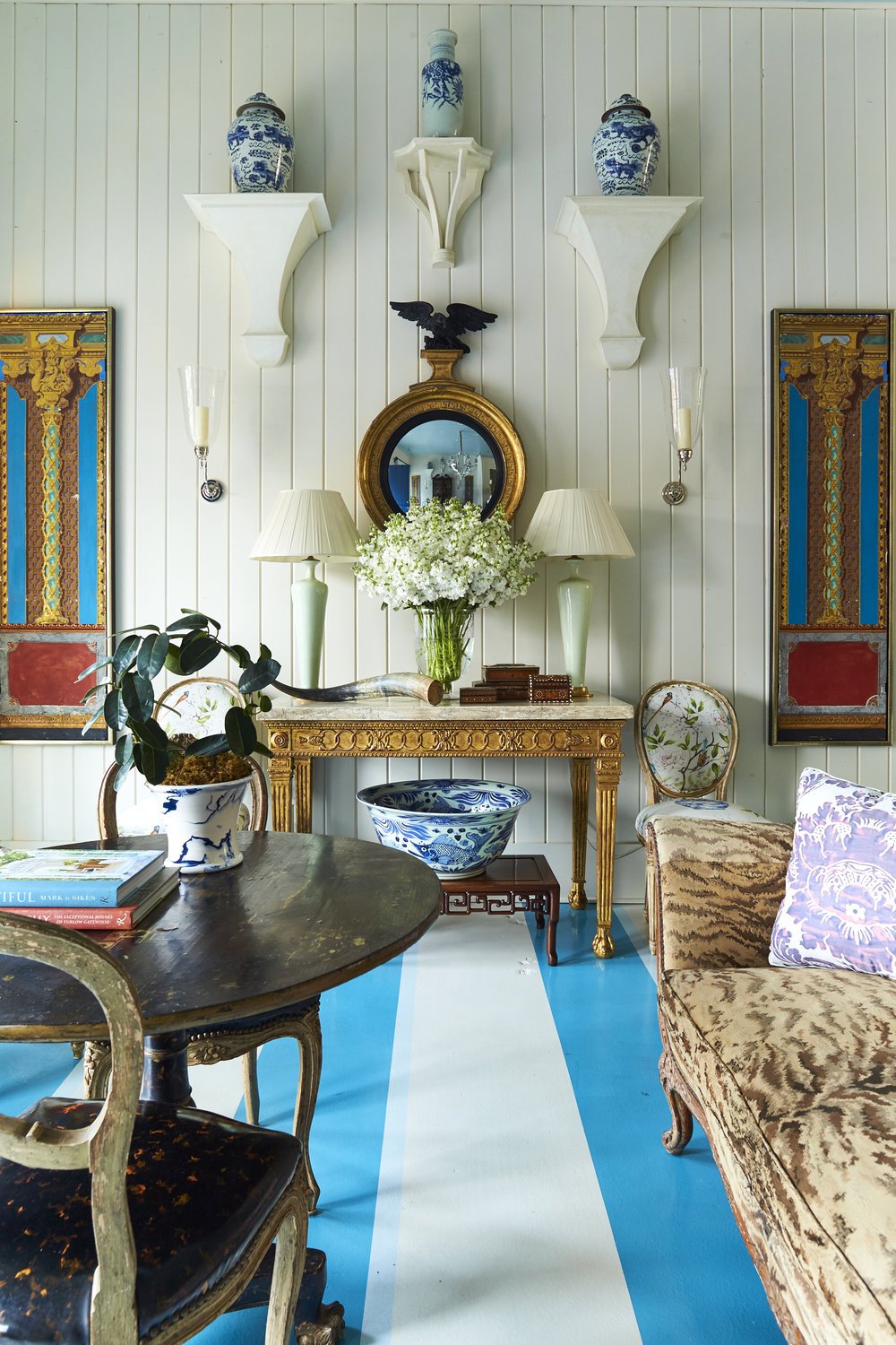 12 Small Spaces that Pack a Punch with Matthew Monroe Bees Interiors ...