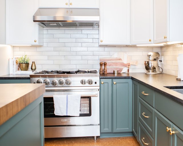 26 EYE-CATCHING TWO-TONED KITCHENS BY SCOUTED DESIGNERS - The Scout Guide