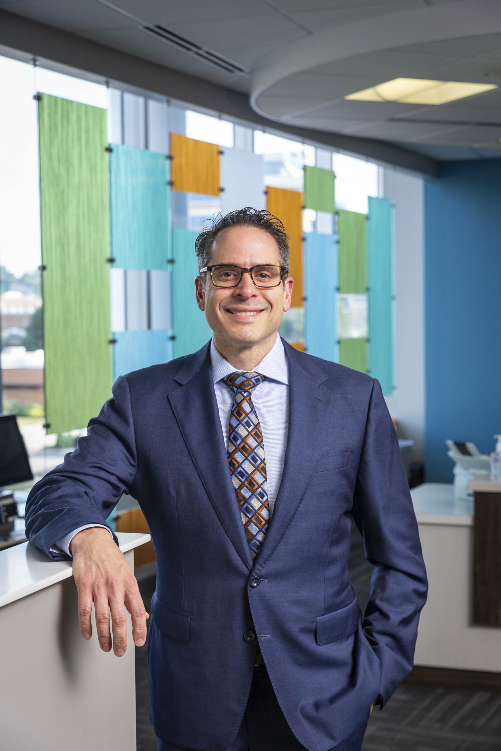 Scoliosis and spinal deformity surgery at Mayfield Brain & Spine - The ...