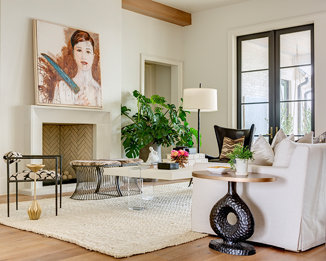 House Tour: Inside a Minimalist and Modern Residence in Fayetteville ...