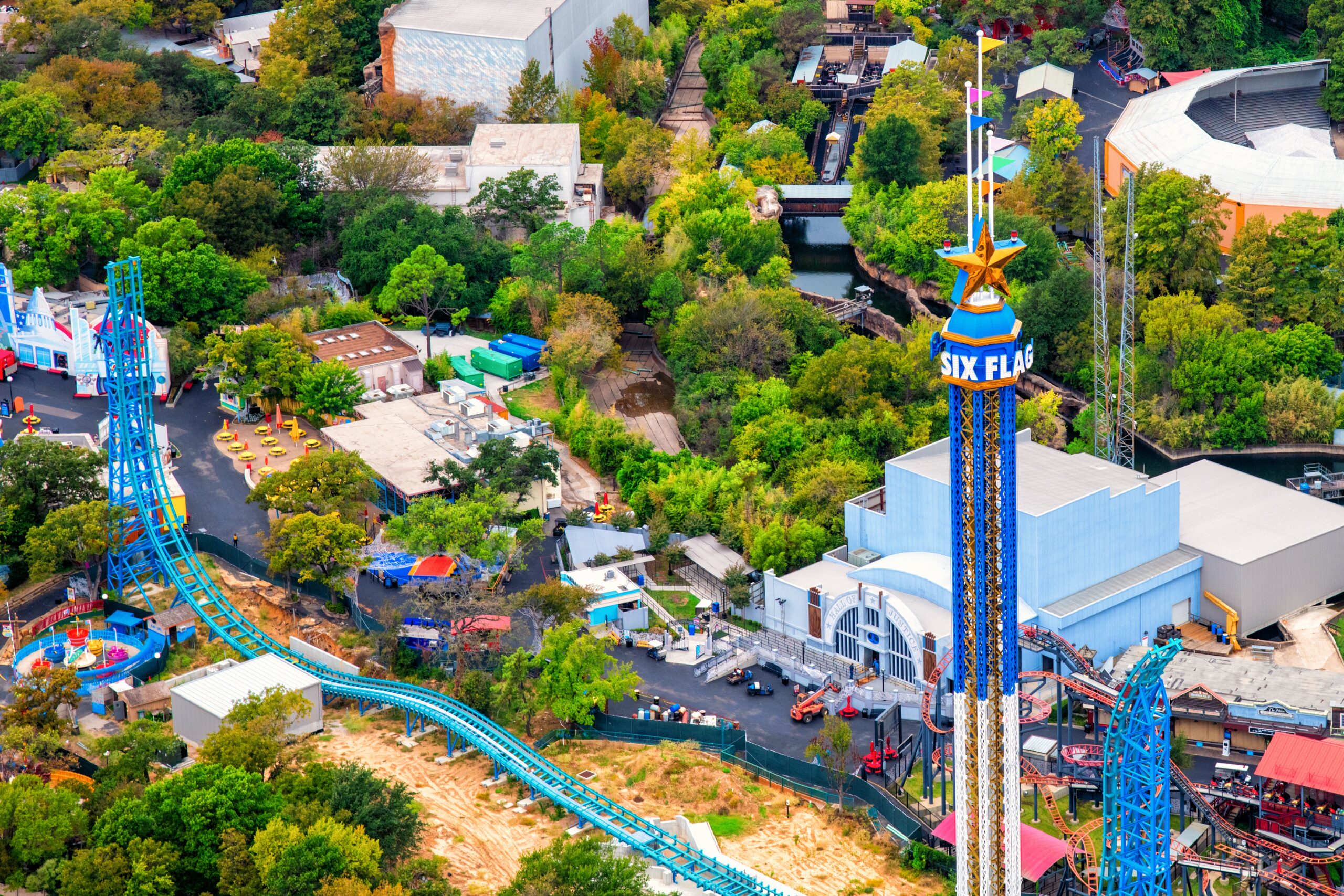 Six Flags Dallas Hours