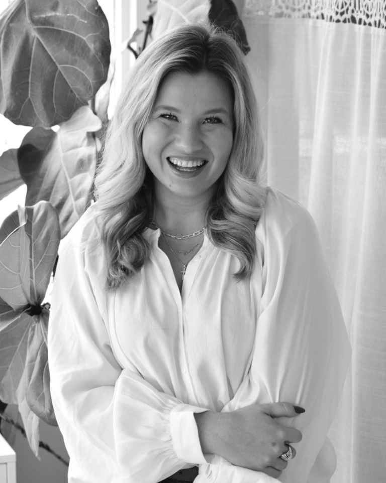 HQ Team - The Scout Guide