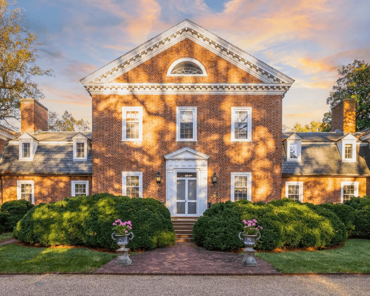 The Scout Guide - Discover & Connect with Local Businesses