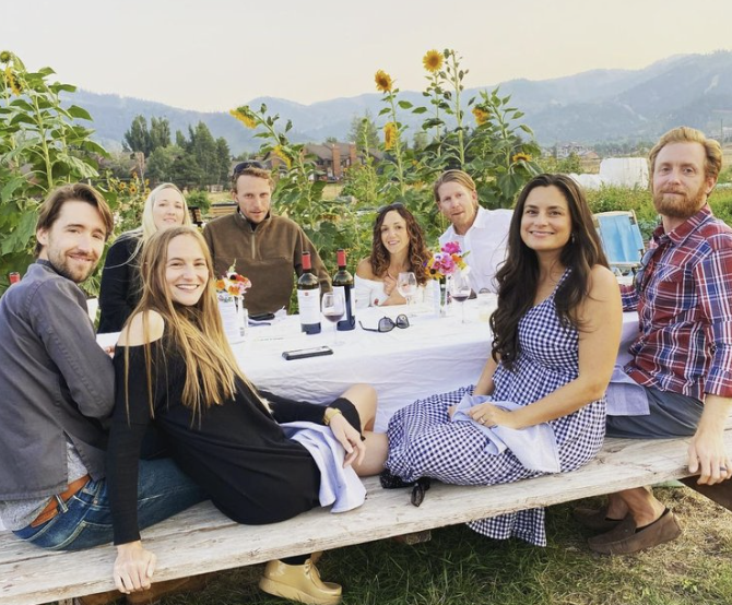 Dinner in the Garden: Alpine Distilling Cocktail Class - The Scout Guide